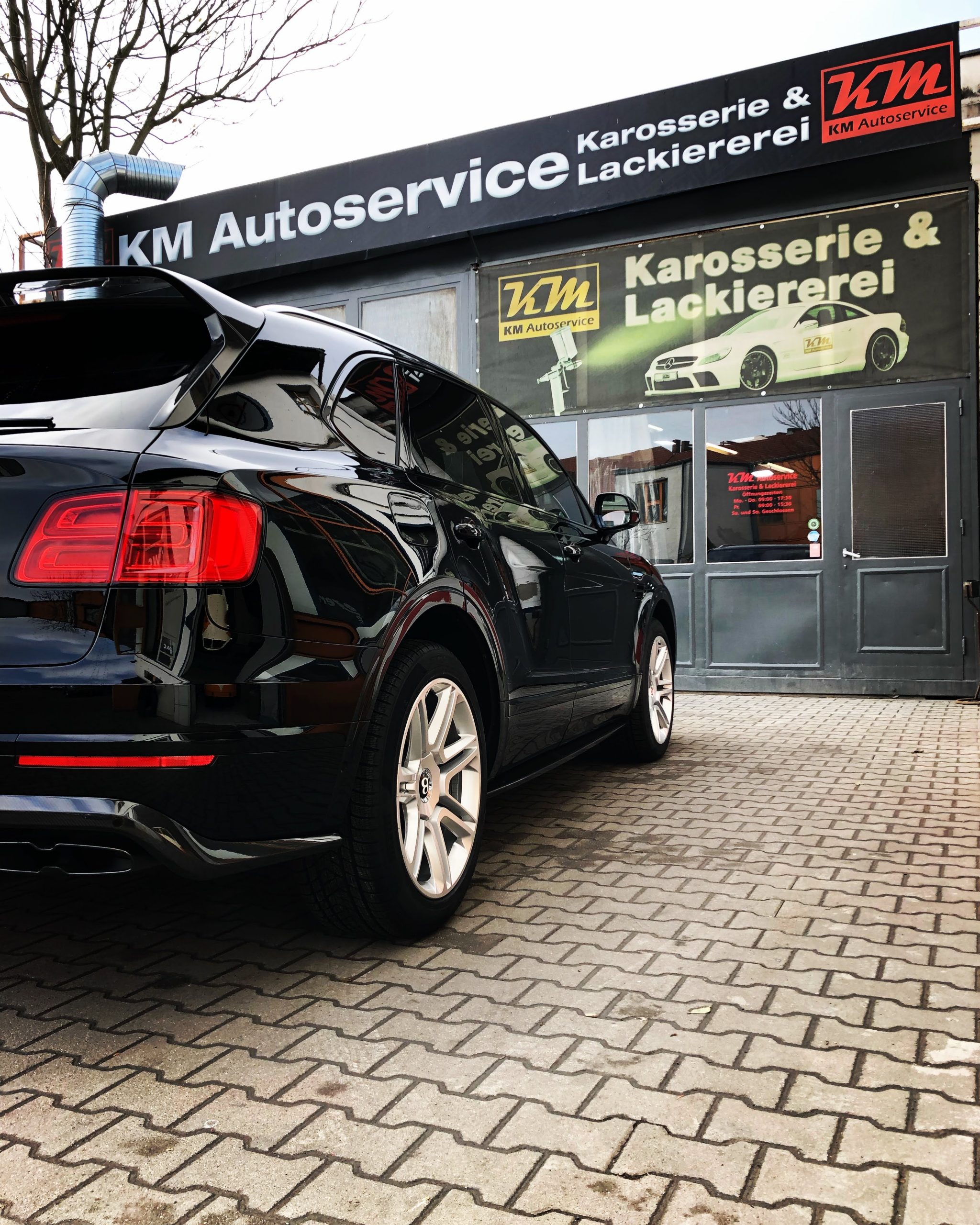 KM Autoservice – Karosserie u. Lackiererei